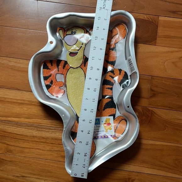 Wilton | Kitchen | Wilton Tigger Cake Pan Disney Character | Poshmark